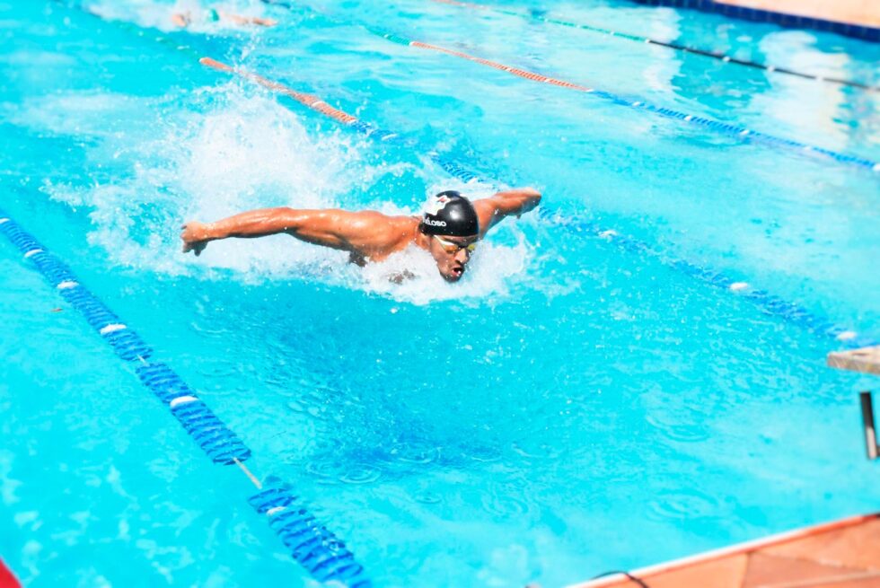 ¿Cuáles son los cuatro estilos de natación?
